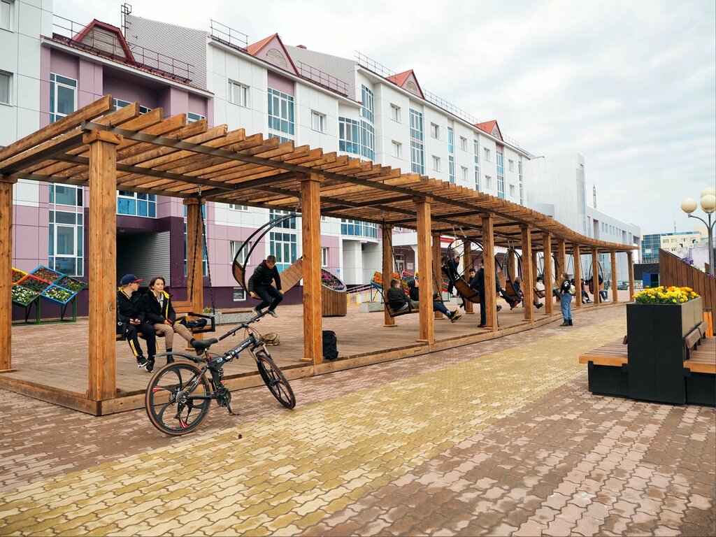 Bank Swing bench, Gubkinski, foto