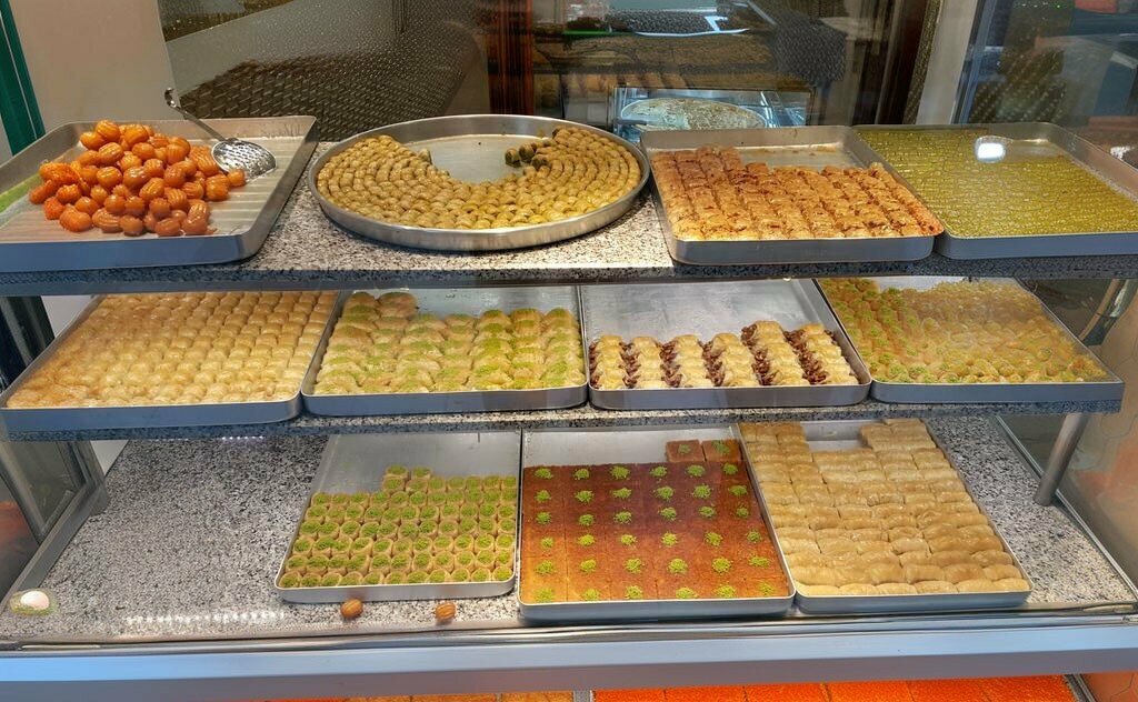 Pastacılık üretimi Baklavacıoğlu, Efeler, foto