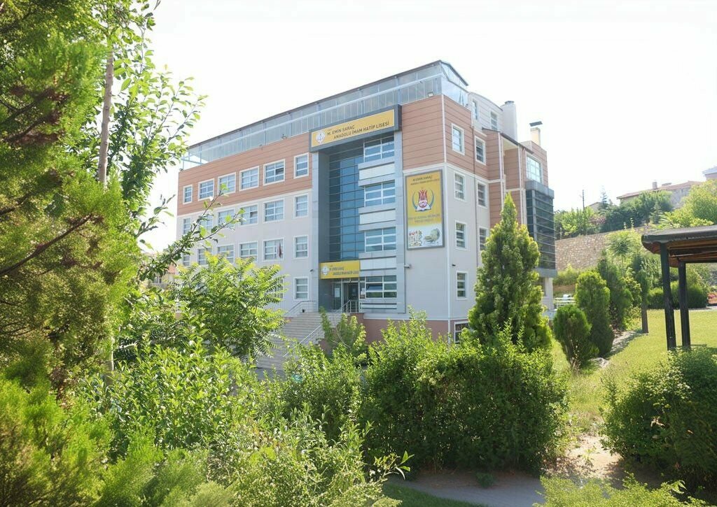 Ortaokul Tokat M. Emin Saraç Anadolu İmam Hatip Lisesi, Tokat, foto