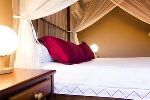 Hotel Le Bougainviller (Kampala, Katazamiti Road), otel  Kampala'dan
