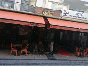 Vecihi Bar (İzmir, Konak, Alsancak Mah., 1453 Sok., 8A), bar  İzmir'den