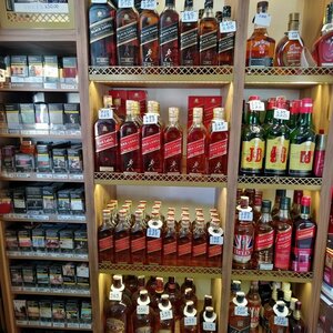 Toprak Tekel Büfe (Amasya, Merzifon, Hacıbalı Mah., Çay Sok.), bira dükkanı  Merzifon'dan