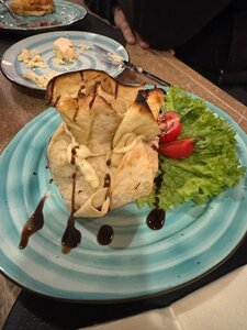 Нино (Narodnaya ulitsa No:7В, Kamensk-Shakhtinskiy), restoran  Kamensk‑Şahtinski'den