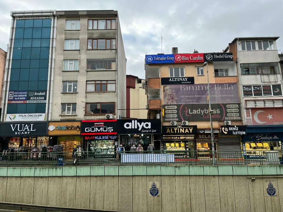 Ucuzluk mağazası Allya, İstanbul, foto
