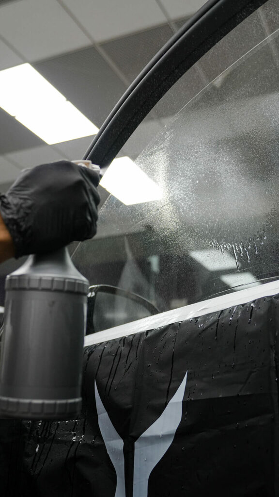 Araç camlarının renklendirilmesi Max Pro Auto Care, Dubai, foto