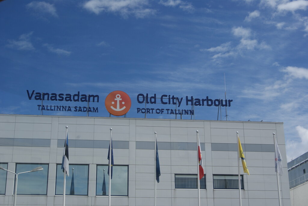 Deniz ve nehir iskeleleri Cruise Port, Tallin, foto