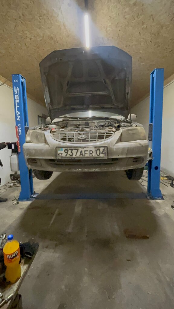 Otomobil servisi Sto No. 92, Aktöbe eyaleti, foto