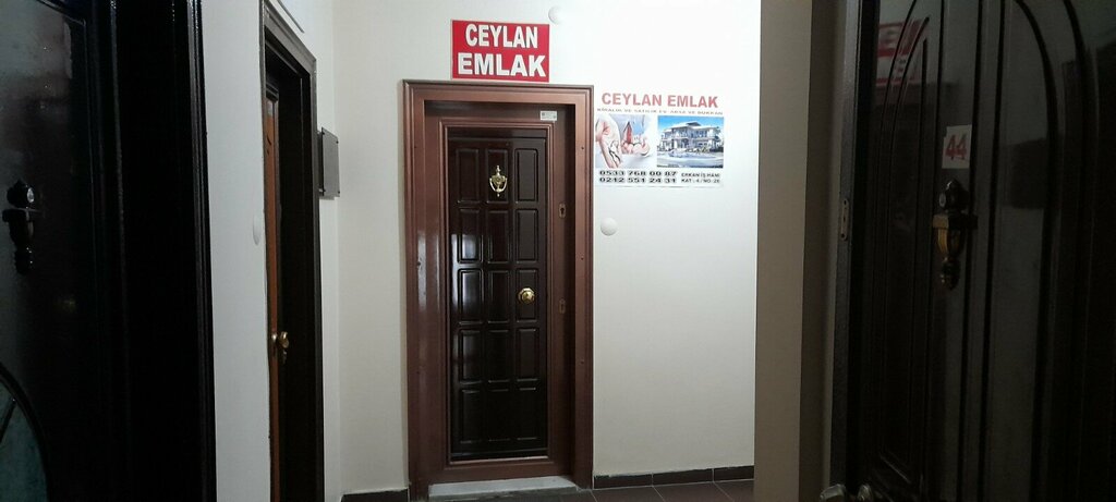 Emlak ofisi Ceylan Emlak, İstanbul, foto