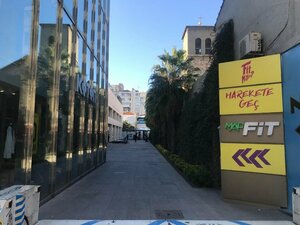 MACFit kıbrıs şehitleri (Alsancak Mahallesi Kıbrıs Şehitleri Caddesi No: 131 Konak, İzmir), fitness kulüpleri  İzmir'den