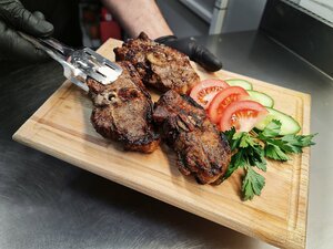 Мясокомбинат (Yubileynaya ulitsa No:8А, Noviy Urengoy), hazır yemek teslim servisleri  Novy Urengoy'dan