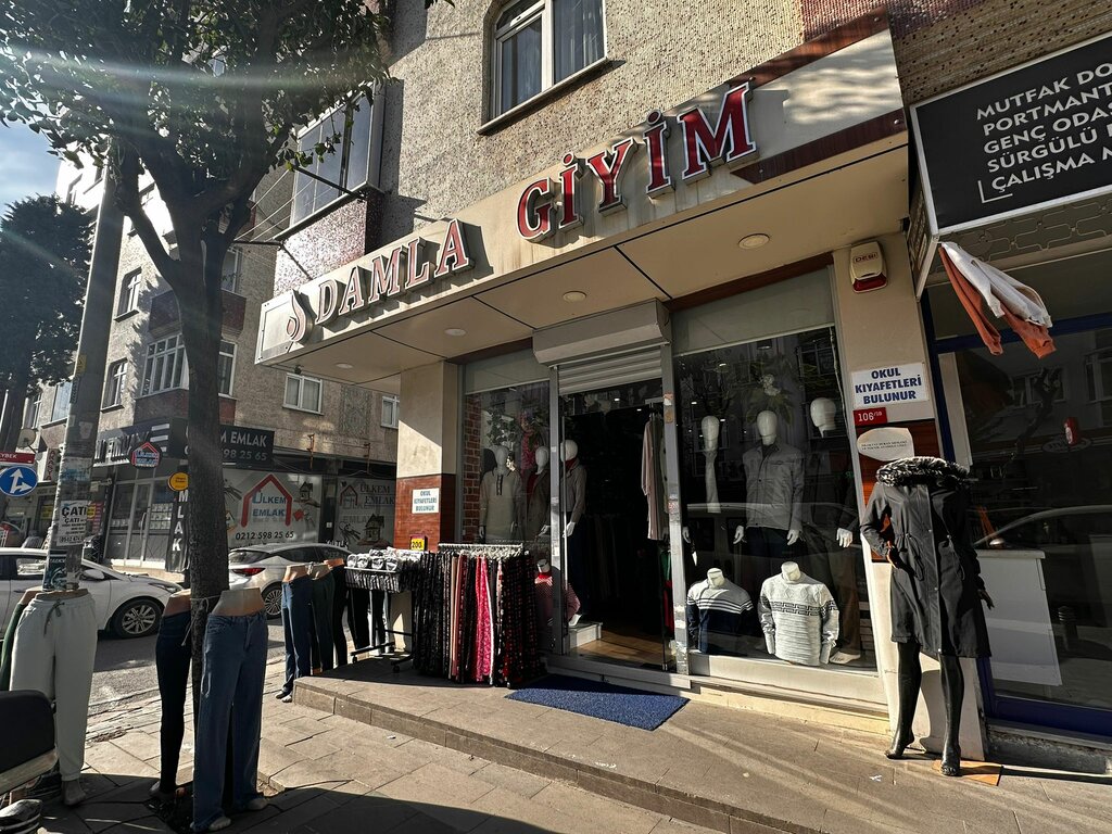 Giyim mağazası Damla Giyim, İstanbul, foto