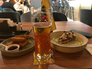 Vstrechi (No:6/1, mikrorayon Slavyanskiy, Noviy Urengoy), restoran  Novy Urengoy'dan