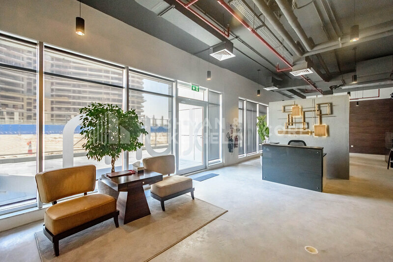 Emlak ofisi Core Real Estate, Dubai, foto
