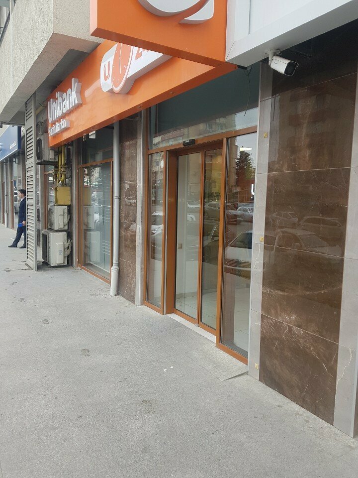 ATM'ler Unibank, Bakü, foto