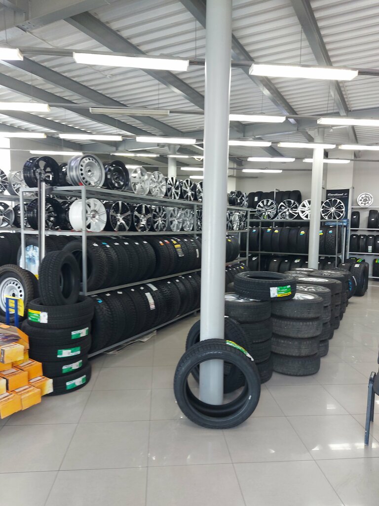 Otomobil yedek parçaları Tire fitting and repair, Komsomolsk‑at‑Amur, foto