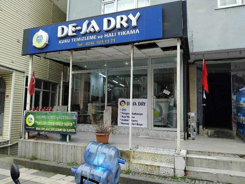 Su satışı Gürpınar Doğal Kaynak Suyu, İstanbul, foto