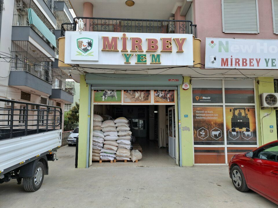 Yem ve yem katkı maddeleri Mirbey Yem, Adana, foto