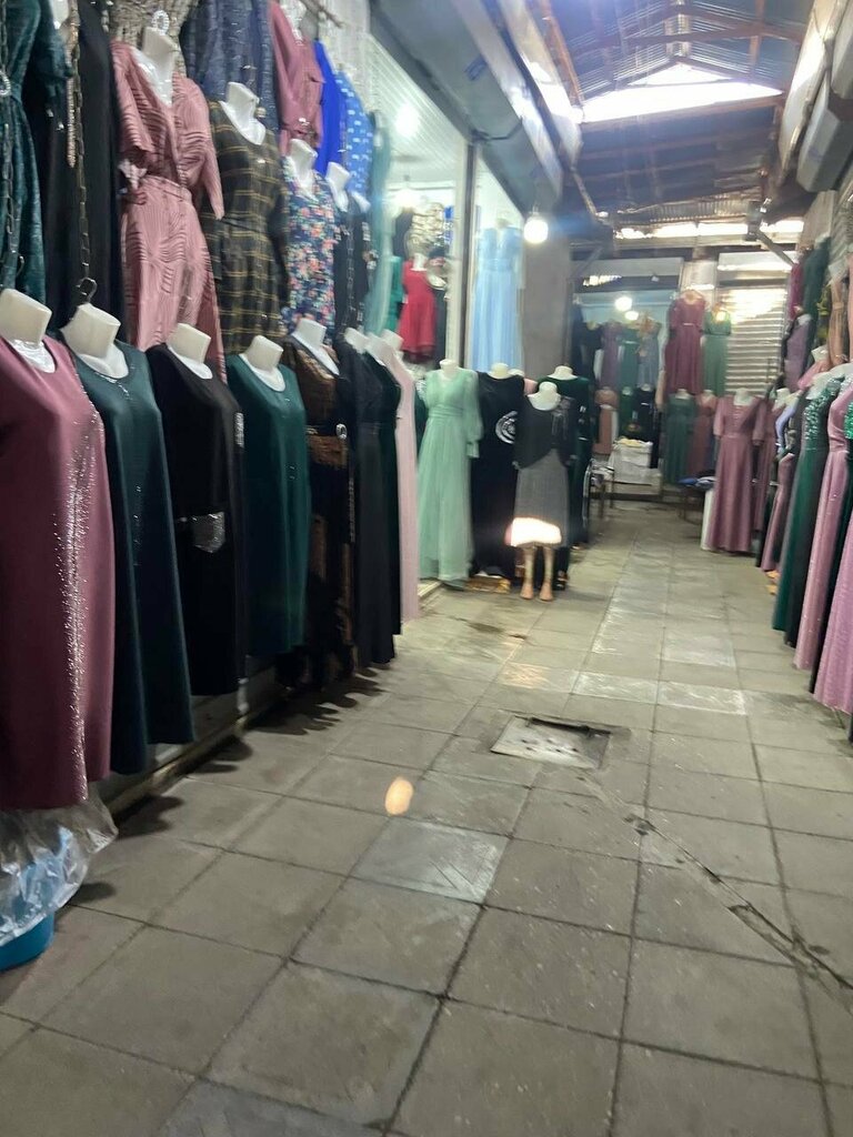 Giyim mağazası Qadın geyimləri, Mingeçevir, foto
