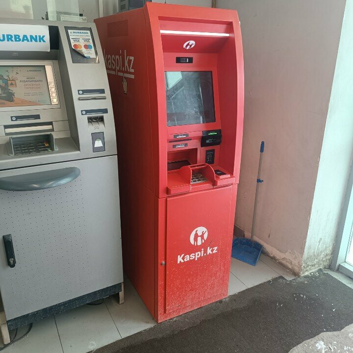 ATM'ler Kaspi Bank, Astana, foto