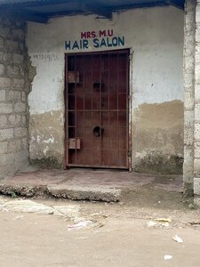 Mrs. M. U Hair Salon (Lusaka, Kanyama), kuaförler  Lusaka'dan