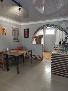 Big Beni (Sh-7), kafe