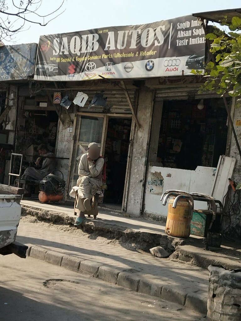 Otomobil servisi Saqib Autos, Rawalpindi, foto