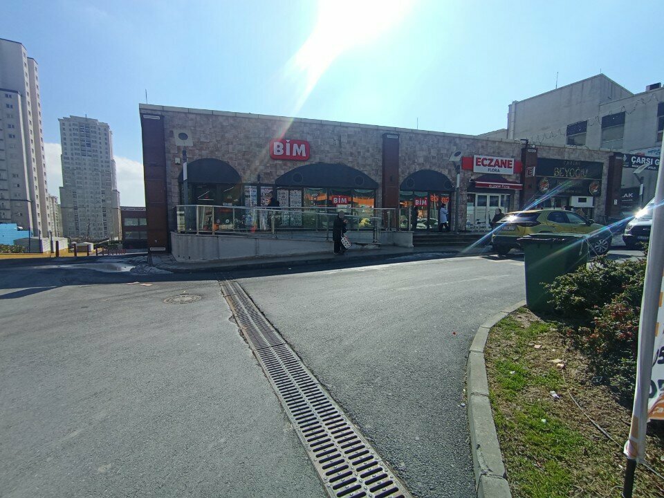 Süpermarket Bim, İstanbul, foto