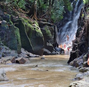 Kanto Lampo Waterfall (Bali, Gianyar Regency), şelale  Bali'den