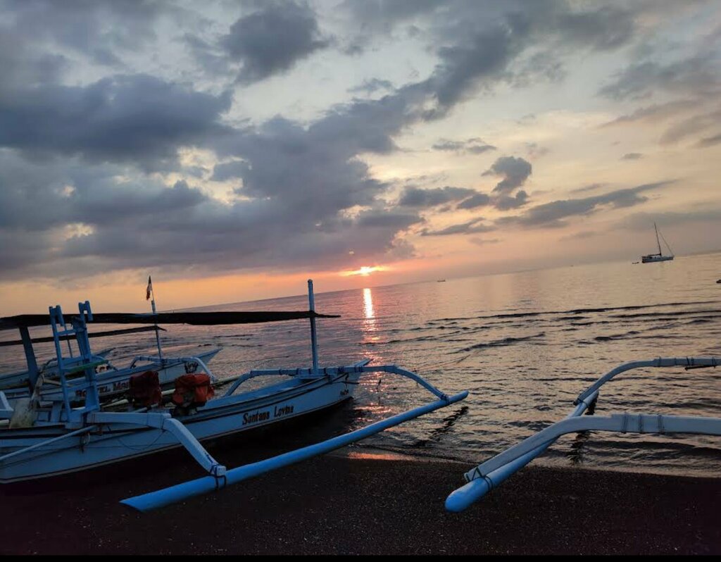 Plaj Пляж Ловина, Bali, foto