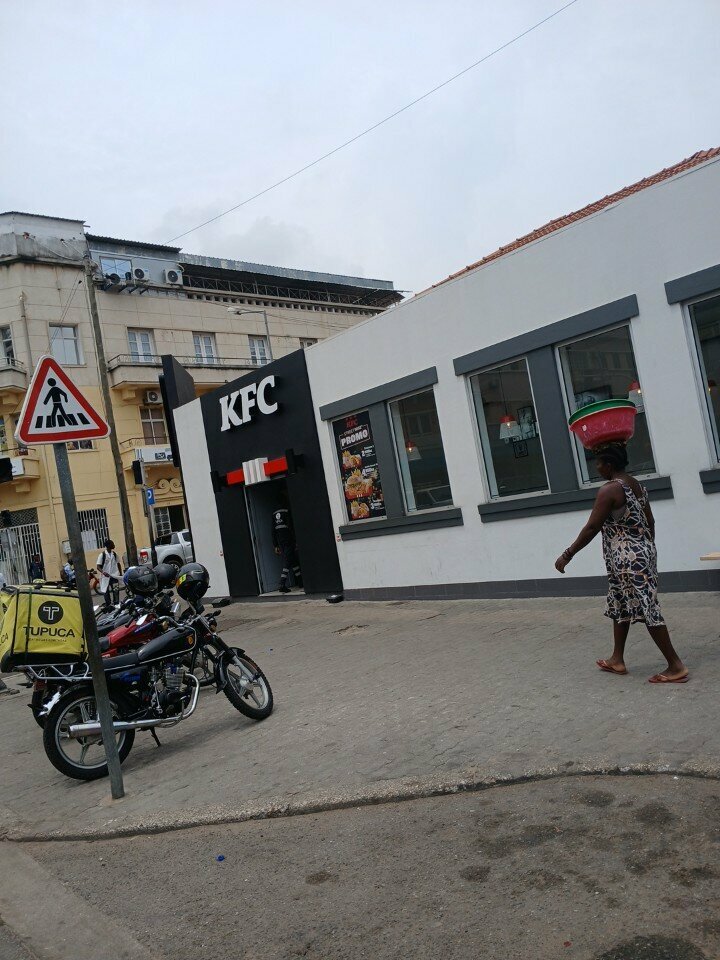 Fast food KFC, Loanda, foto