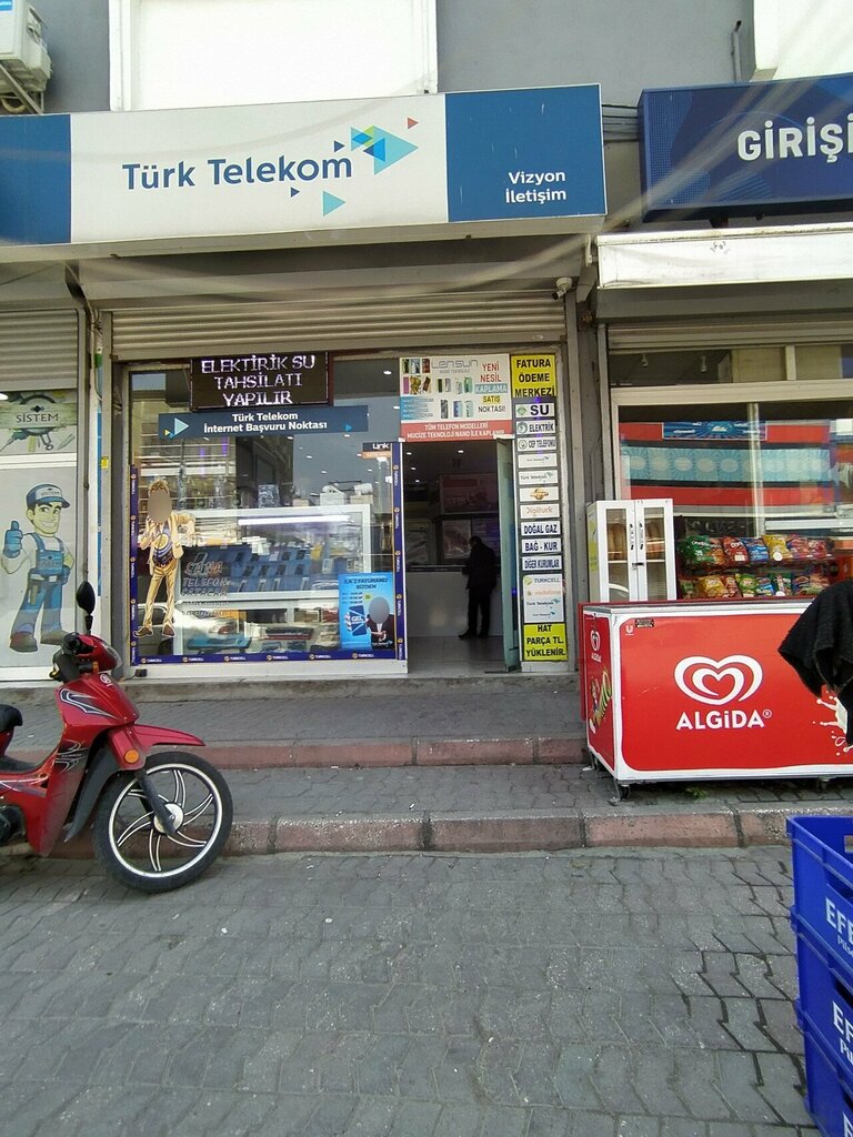 GSM operatörleri Türk Telekom Vizyon İletişim, Adana, foto