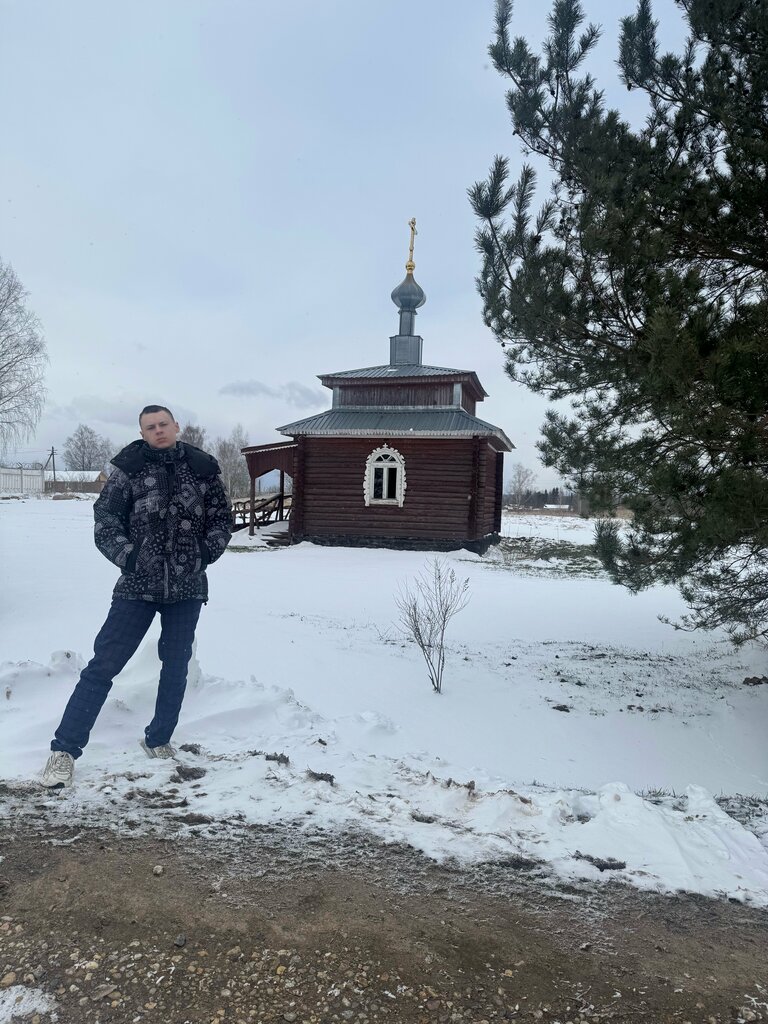 Şapel, haç anıtı Часовня Николая Чудотворца, Smolenskaya oblastı, foto