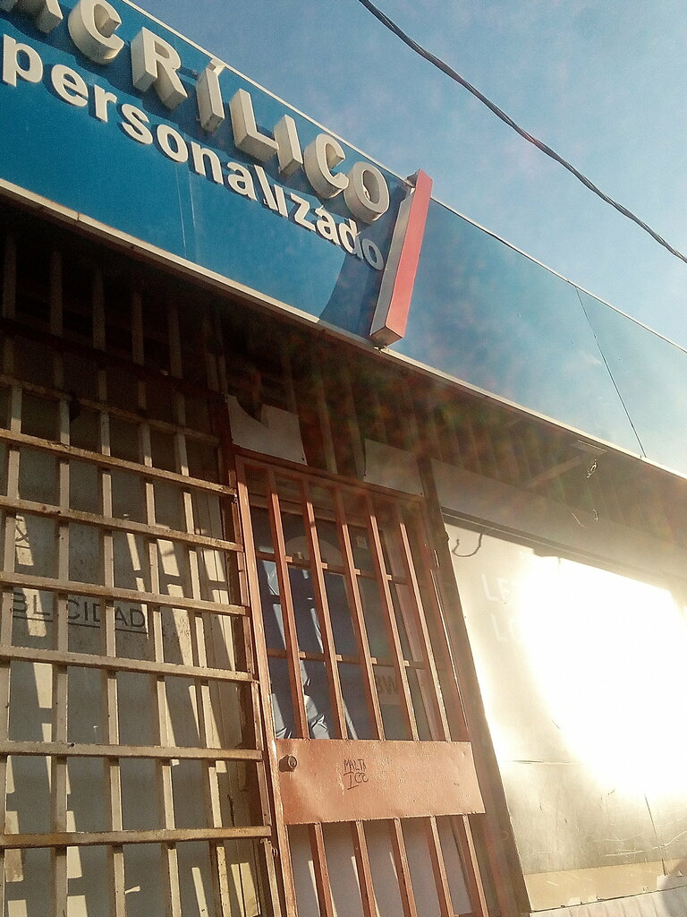 Lamba ve avize mağazaları Luminosos, Loanda, foto