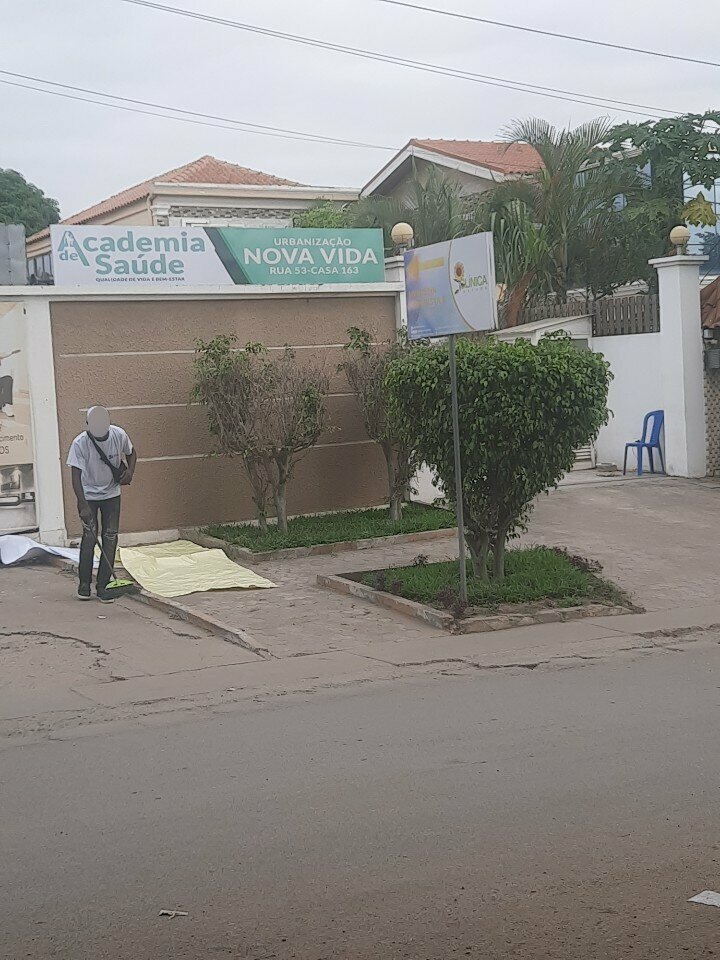 Eğitim merkezleri Academia de Saúde Nova vida, Loanda, foto