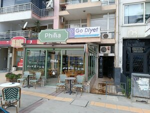 Philia Coffee (İzmir, Karşıyaka, Donanmaci Mahallesi, 278/A ,Cemal Gürsel Cad.), kafe  İzmir'den