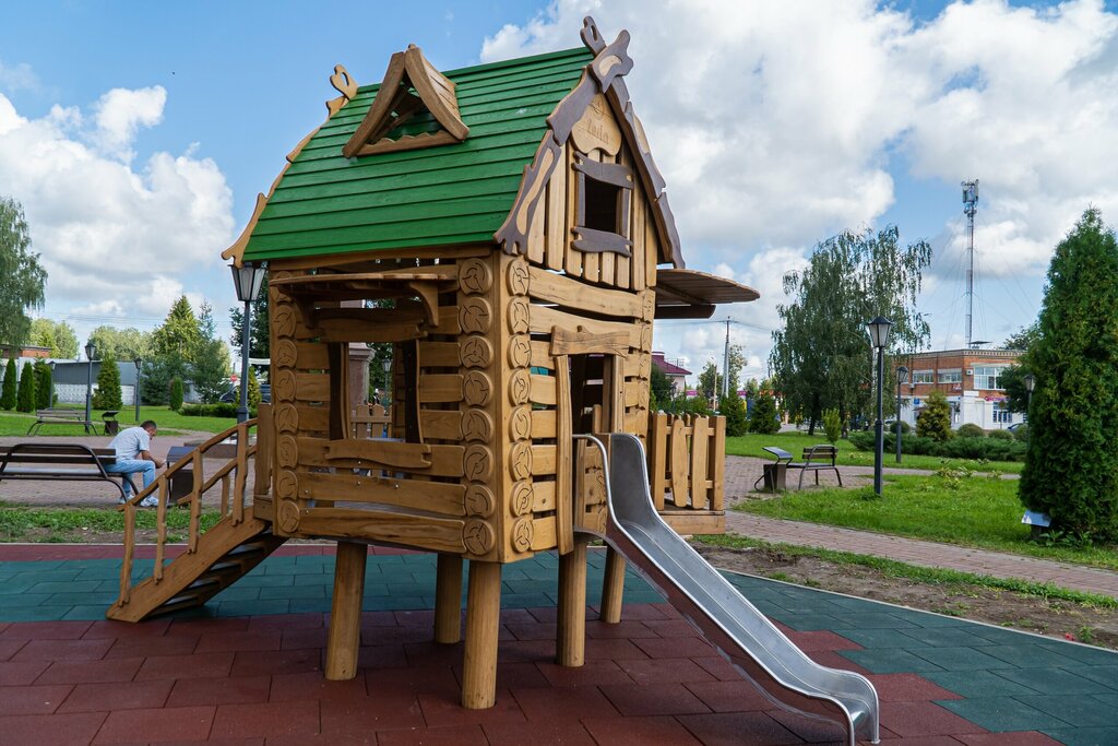 Oyun alanı Там, на неведомых дорожках, Suhiniçi, foto