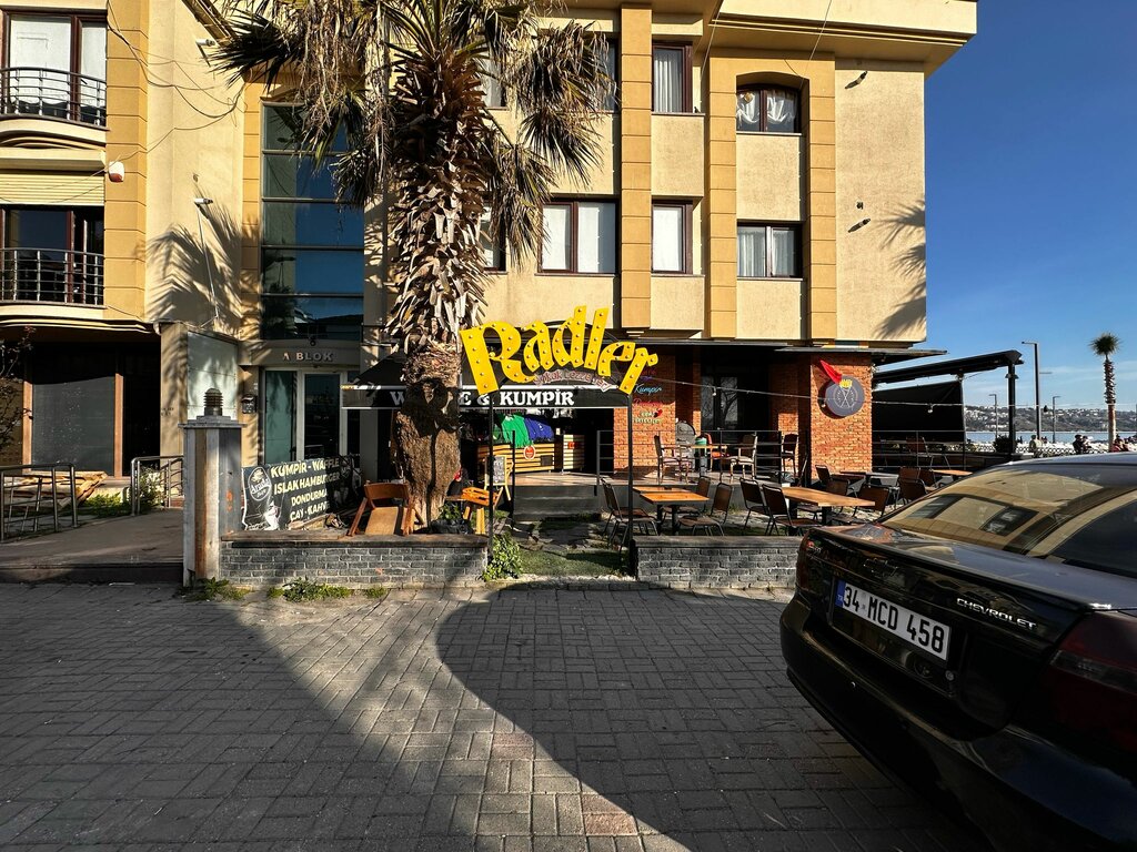 Fast food Arada Büfe, İstanbul, foto