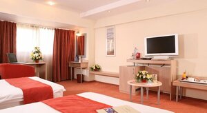 Holiday Inn Bucharest - Times (Bucharest, Bucharest Sector 3, Bulevardul Decebal, 19), otel  Bükreş'ten