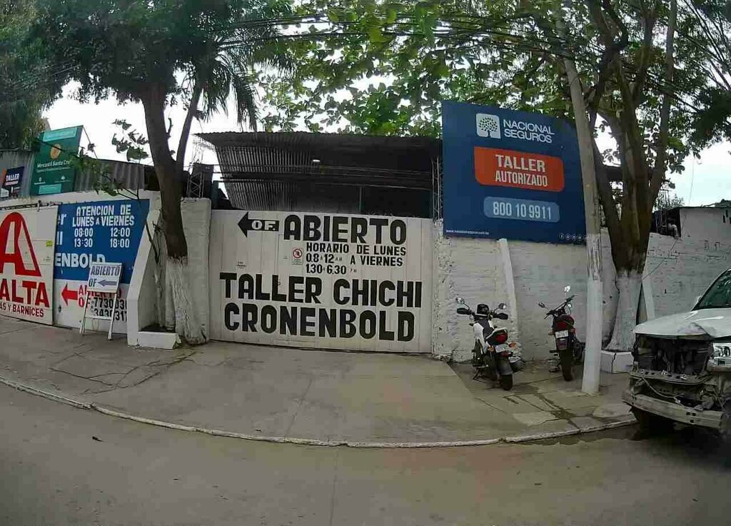 Oto döşeme Tallers Chichi Cronenbold, Santa‑Krus, foto