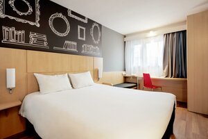 Ibis Krakow Centrum (Lesser Poland Voivodeship, Kraków, ulica Władysława Syrokomli, 2), otel  Krakow'dan