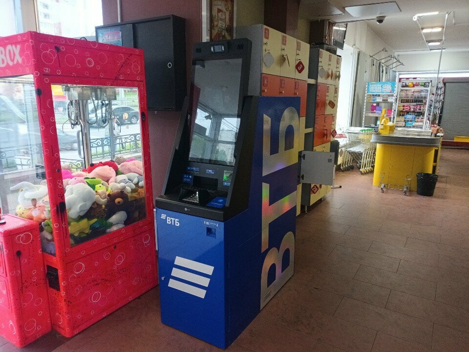 ATM'ler Vtb Bank, Cherepovets, foto