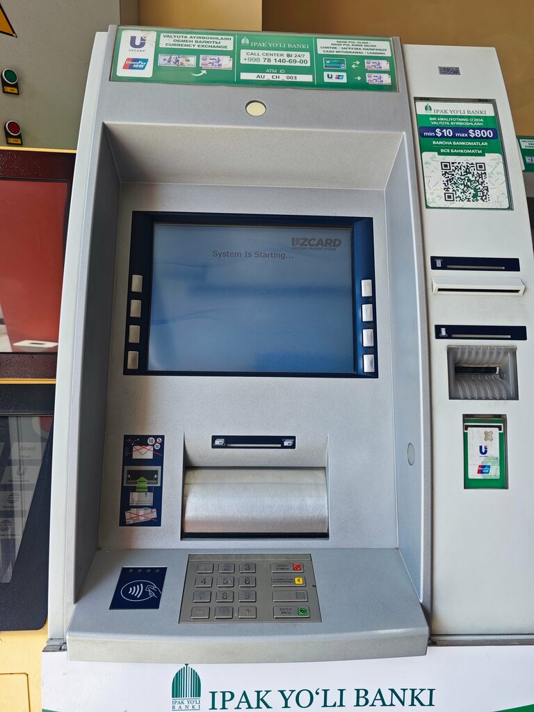 ATM'ler Ipak yoli banki, Taşkent, foto