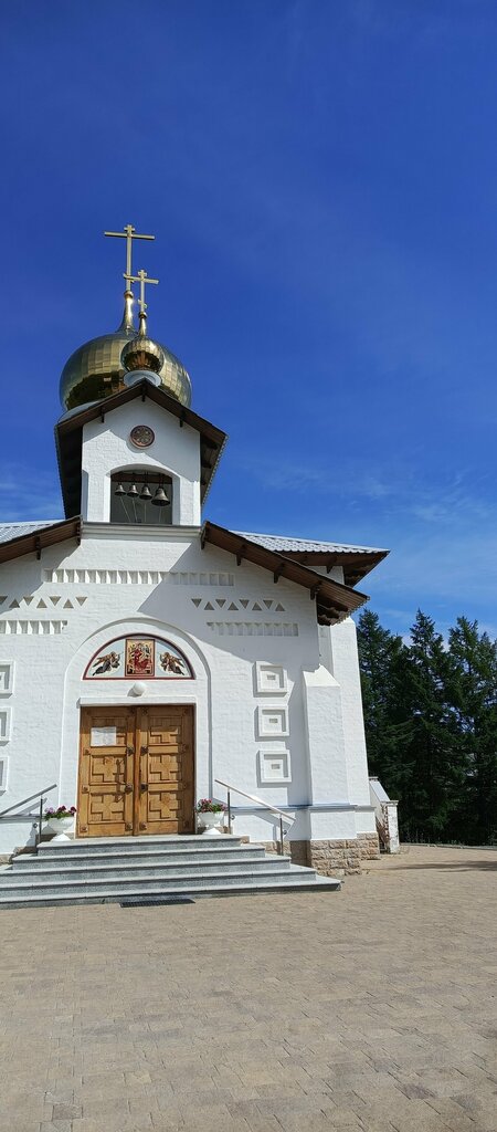 Ortodoks kiliseleri Храм в честь иконы Божией Матери Всецарица, Magadan Bölgesi, foto