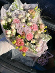 M-flowers (Konstitutsii SSSR Street No:39В), çiçek teslimatı  Zerechny'den