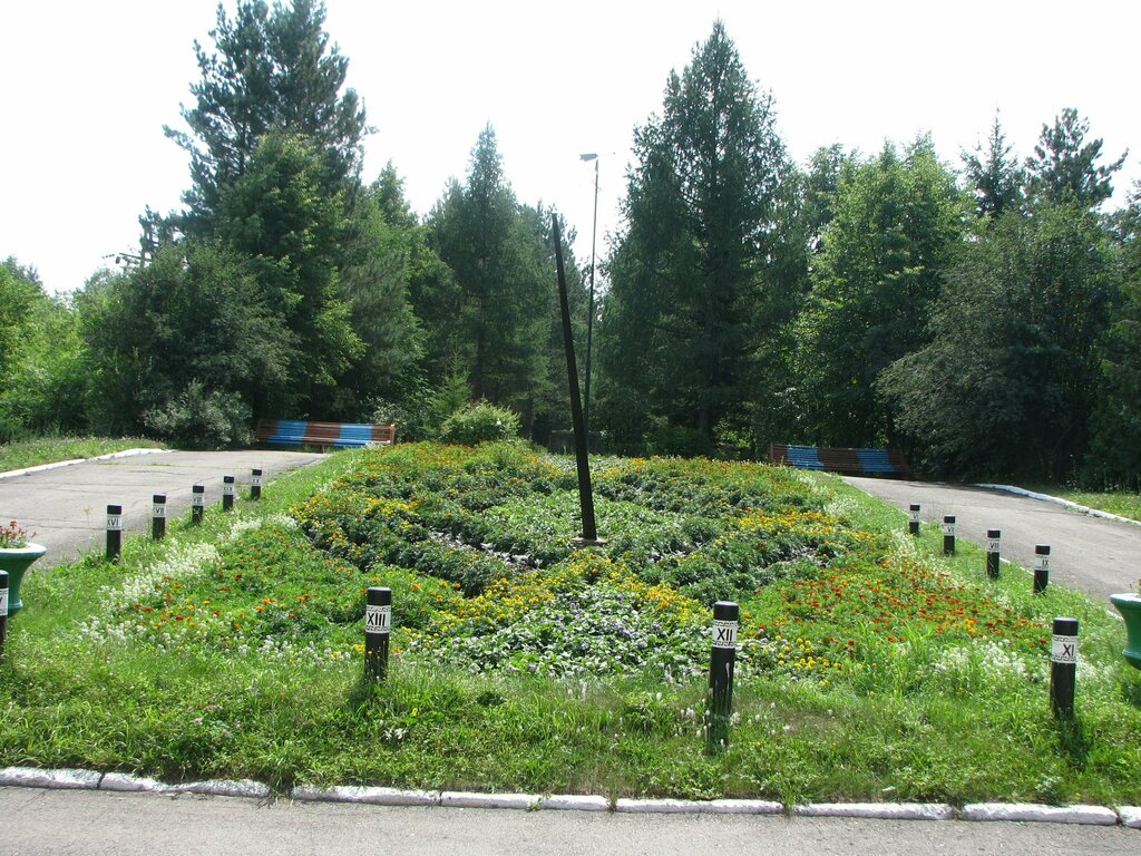 Turistik yerler Солнечные часы, Biysk, foto