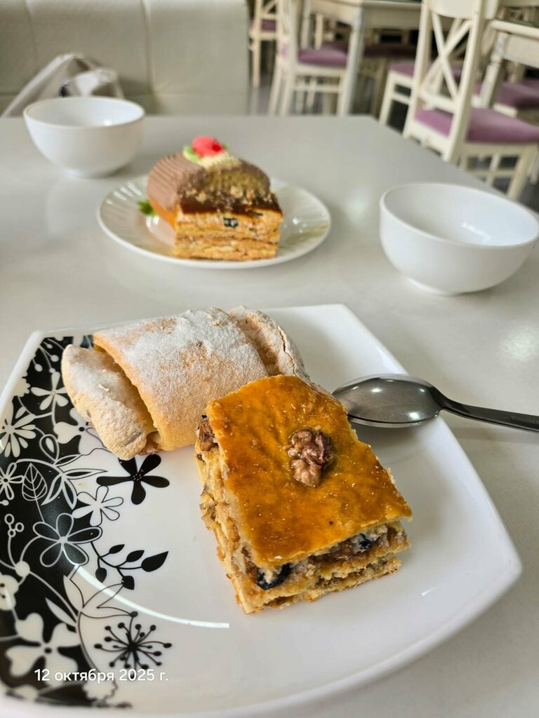 Pasta, şekerleme ve tatlı Gala osiyo shirin, Semerkant, foto