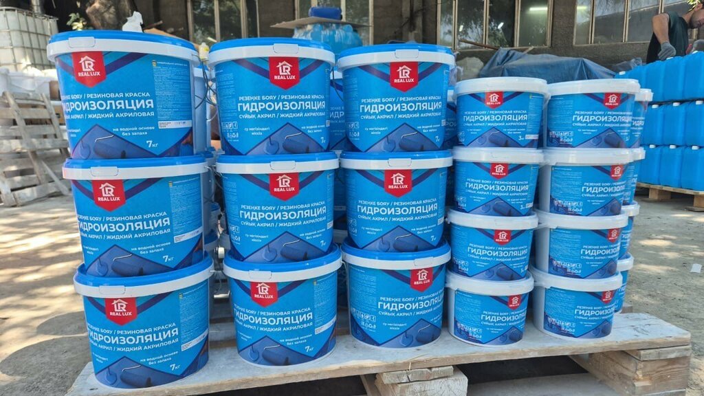 Yapı mağazası Khan Tengri, Almatı eyaleti, foto