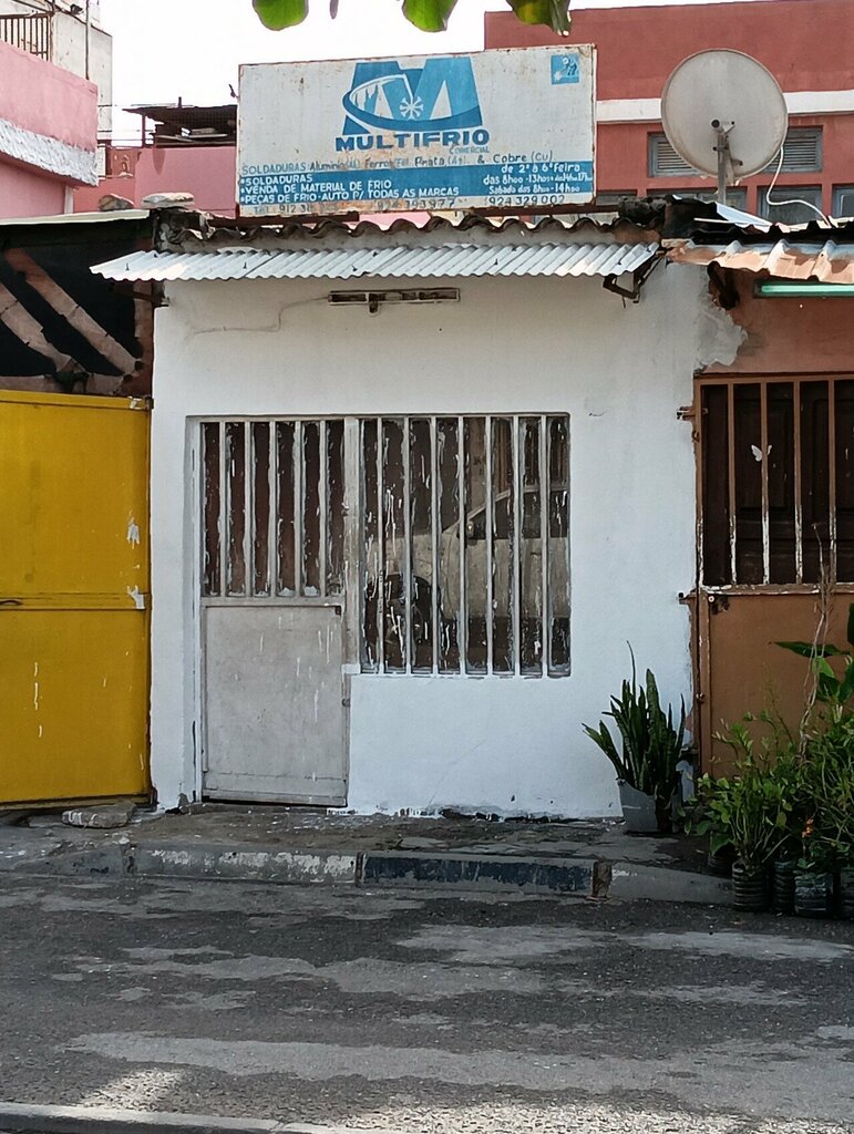 Büyük mağazalar Multifrio, Loanda, foto