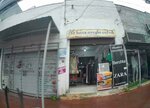 El comercio de ropa (Santa Cruz de la Sierra, Distrito Municipal 11, Subdistrito CIV, Colón, 202), giyim mağazası  Bolivya'dan