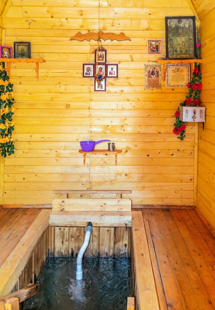 Turistik yerler Часовня-купель Троицы Живоначальной, Kirovskaya oblastı, foto